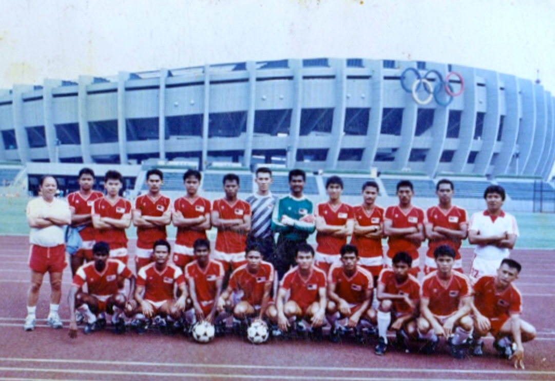 Biografi – Azman Adnan